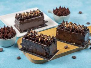 Cremure in Malad West Mumbai | Order Food Online | Swiggy