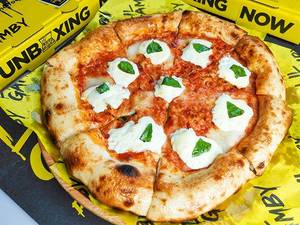 Lil Gamby Pizza Shop And Bar in Lower Parel Mumbai | Order Food Online ...