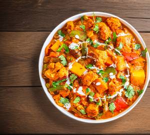 Kudi Da Dhaba Cafe & Family Restaurant in Crossings Republik Noida ...