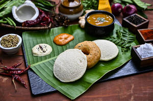 Tasty Traditions in Laxmi Nagar Nagpur | Order Food Online | Swiggy