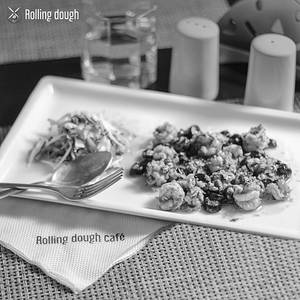 rolling dough cafe