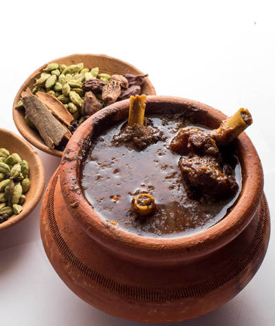 Champaran Desi Matka Meat House Nadesar in Nadesar Varanasi | Order ...