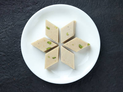 Le Godavari Sweets in Gurunanak Colony Vijayawada | Order Food Online ...