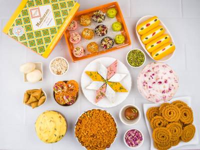 Madhuram Sweets & Chaat in Dahisar Mumbai | Order Food Online | Swiggy