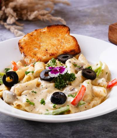 Laa Favouritie Cafe in Karol Bagh Delhi | Order Food Online | Swiggy