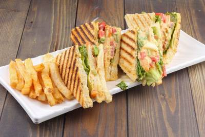 Yellow pepper fast food corner in Andheri East Mumbai | Order Food ...