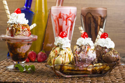Dolphin Bakes N Icecreams in Chamrajpura Mysore | Order Food Online ...