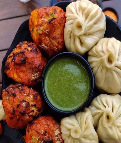 Bombay Special Pav Bhaji Bahu Plaza Wale in Bari brahmana/ Kunjwani ...