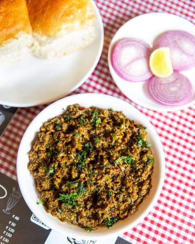 Cafe Cadell in Mahim Dadar Mumbai | Order Food Online | Swiggy