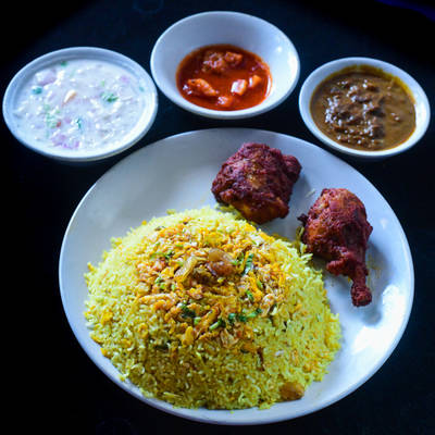 Reach Us (Navaratna) in Poothole Thrissur | Order Food Online | Swiggy