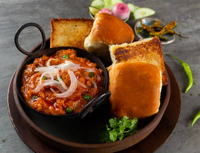 Jugaadi Adda in Vastrapur Ahmedabad | Order Food Online | Swiggy