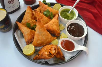 Order Food Online from Litti And Samosa House in Ramjaypal service Road ...